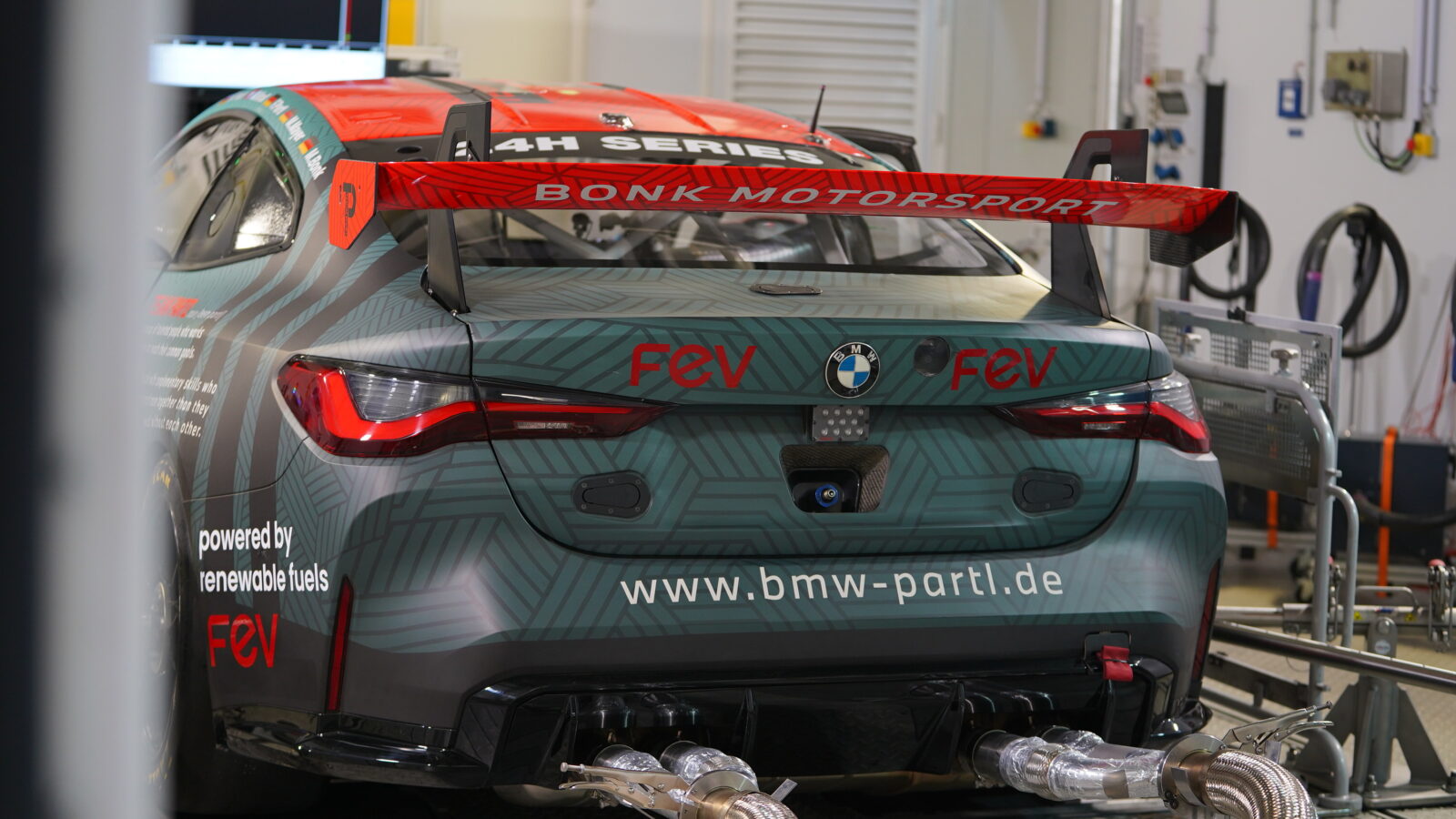 FEV liefert eFuels für 24 h Rennen auf dem Nürburgring