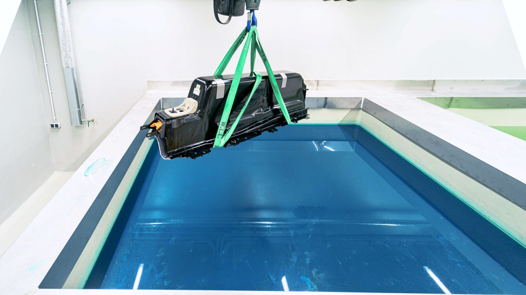 FEV eDLP - The innovative battery development and testing center - FEV ...