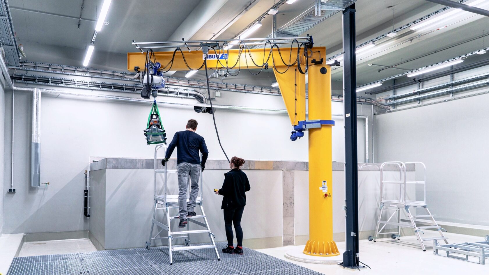 FEV eDLP - The innovative battery development and testing center - FEV ...